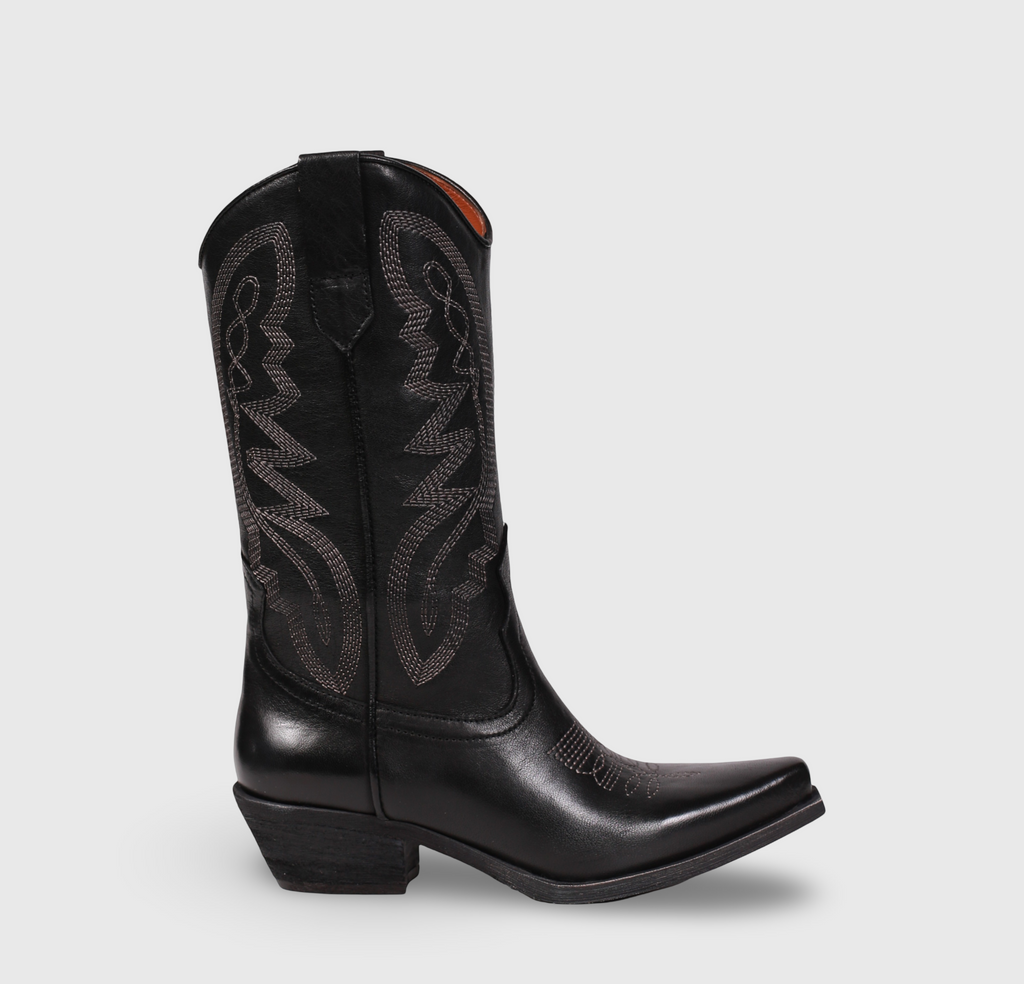 Cowboy – Mater Terra